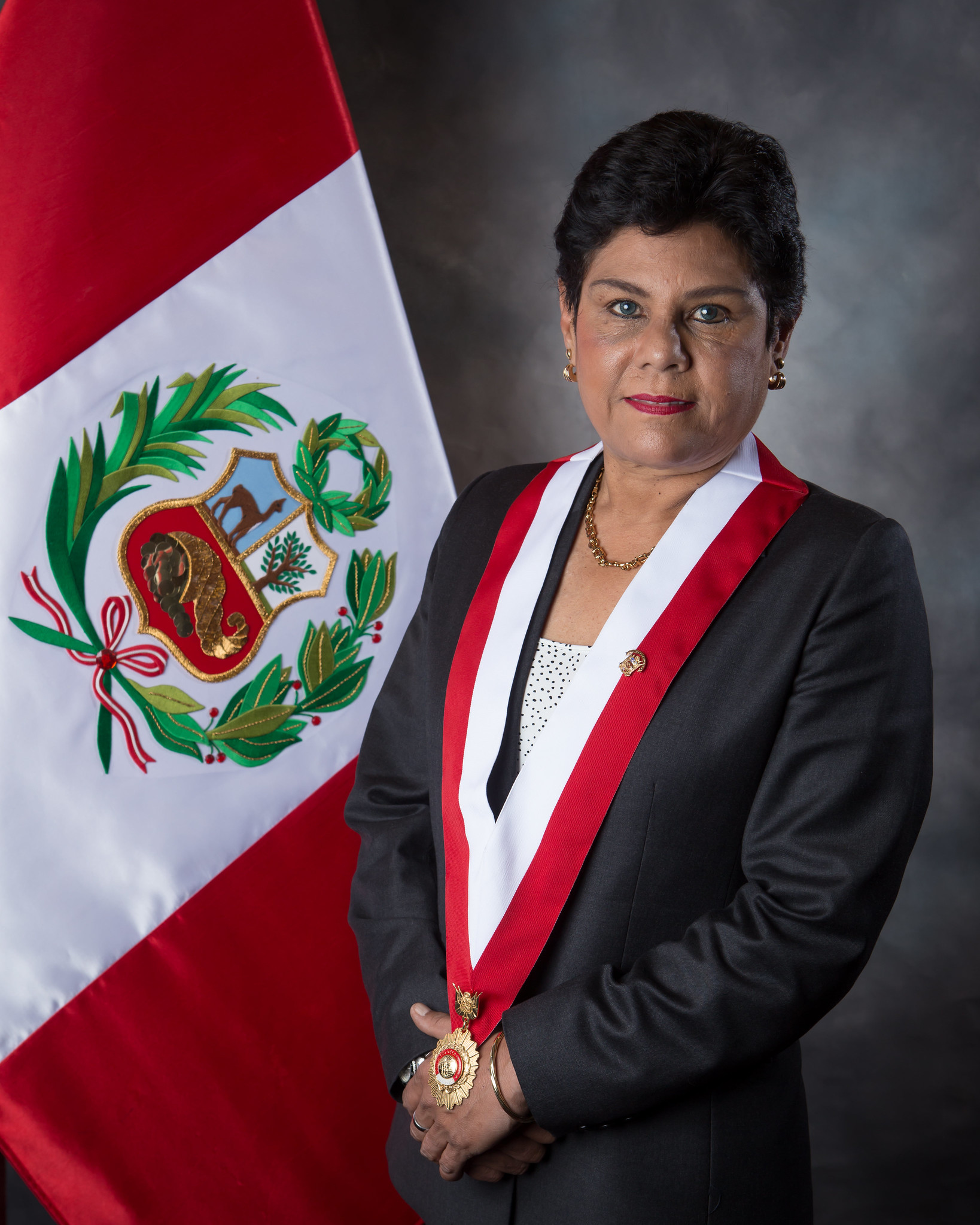 Entrevista a la congresista Norma Yarrow - Comunicaciones » Comunicaciones