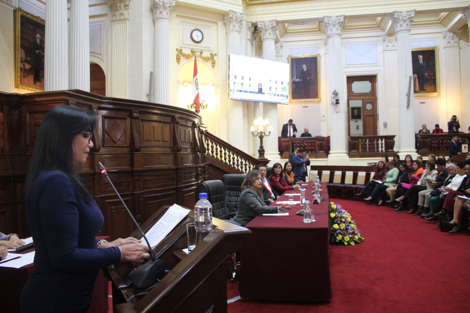 Mesa de Mujeres Parlamentarias Peruanas realizará reconocimiento por el ...
